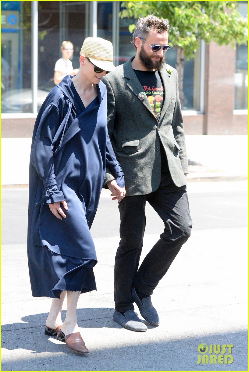 Tilda Swinton & Partner Sandro Kopp Hold Hands in NYC: Photo 3677062 ...