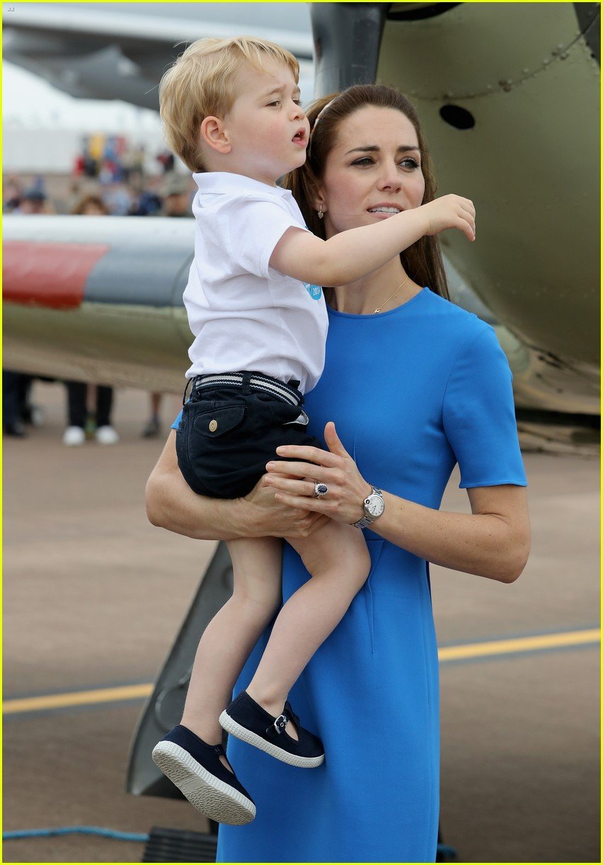 Kate Middleton & Prince George Share Cute Moments at Royal Air Show ...