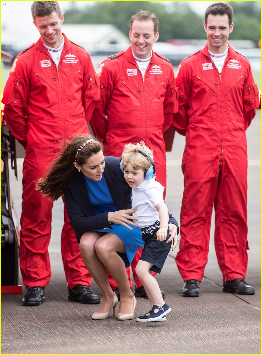 Kate Middleton & Prince George Share Cute Moments at Royal Air Show ...