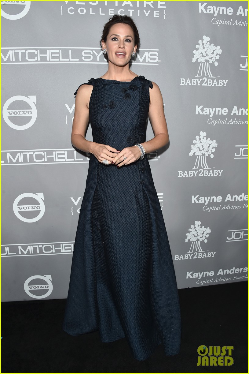 Jessica Alba, Jennifer Garner, & Kate Hudson Stun at Baby2Baby Gala ...