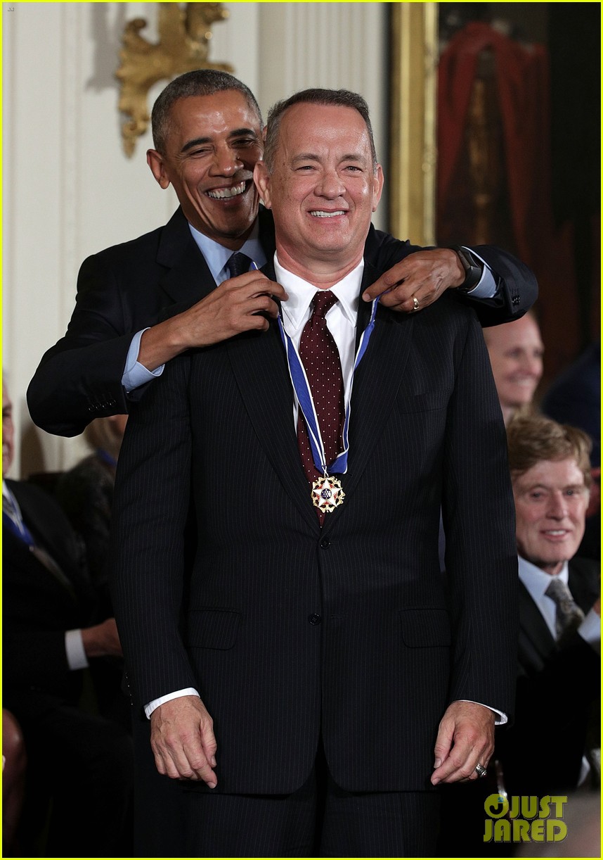 VIDEO: Ellen DeGeneres Tears Up During Presidential Medal of Freedom ...