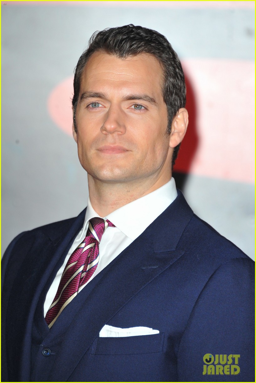 Henry Cavill Shares Videos from His Knee Recovery Workouts: Photo ...