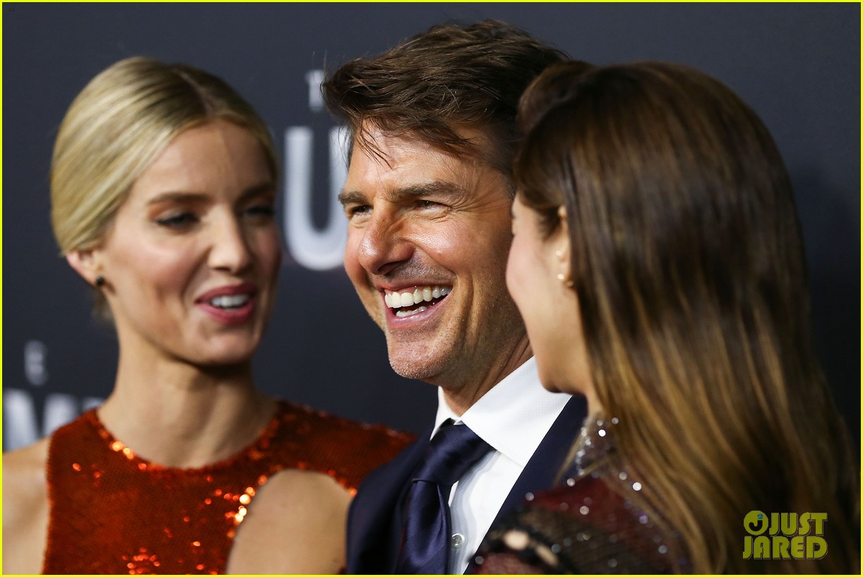 Tom Cruise & 'The Mummy Cast' Put On Their Best For Australian Premiere ...