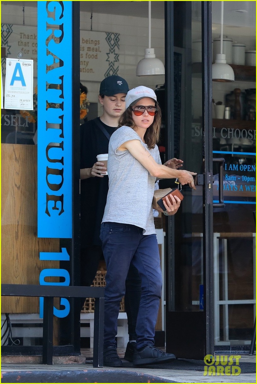 Ellen Page Shares a Kiss With Girlfriend Emma Portner!: Photo 3928266 ...