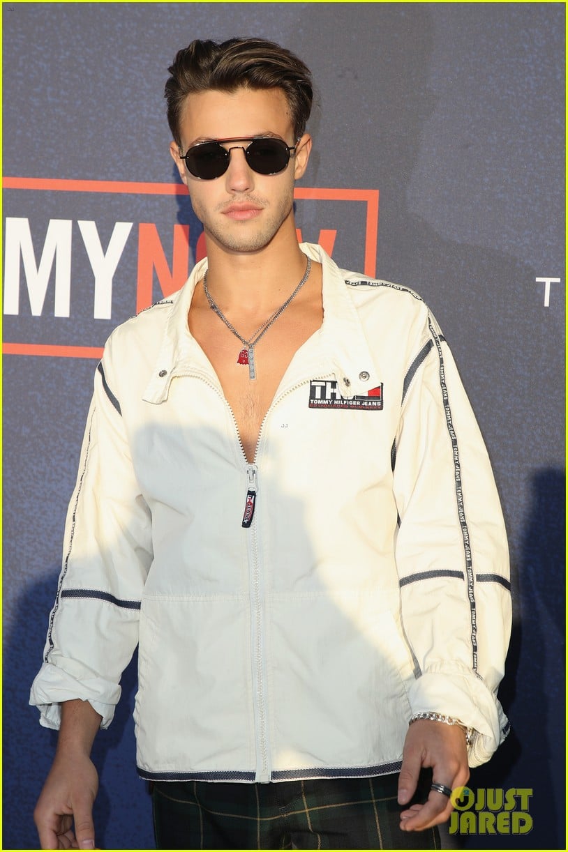 Brandon Thomas Lee & Pyper America Smith Couple Up at Tommy Hilfiger's ...