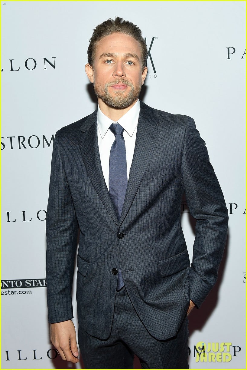 Charlie Hunnam's Smile Is Full of Joy at TIFF Premiere!: Photo 3952446 ...