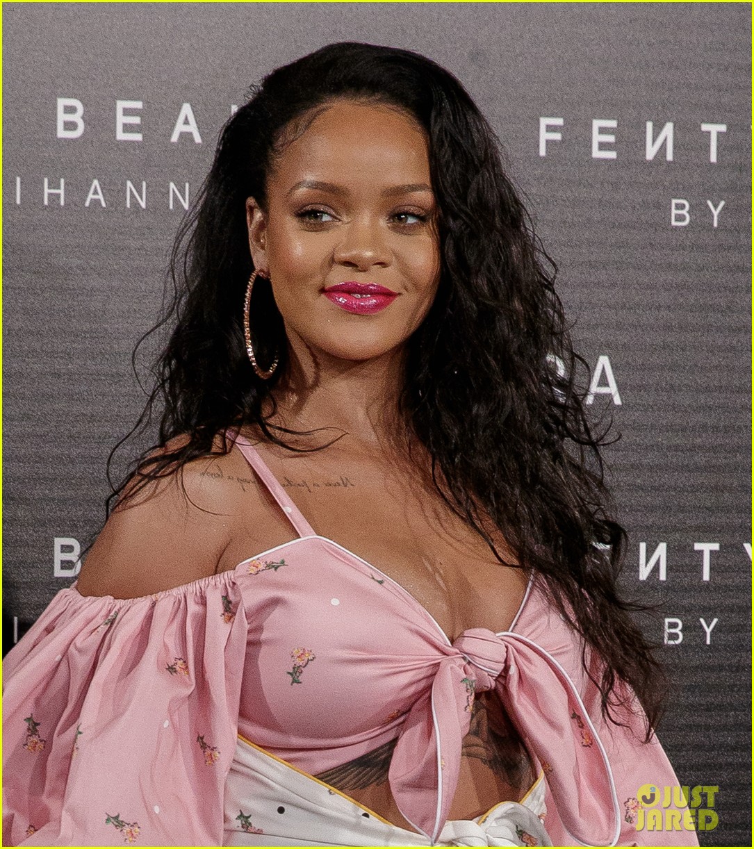 Rihanna Continues Her Fenty Beauty Tour with a Stop in Madrid!: Photo ...