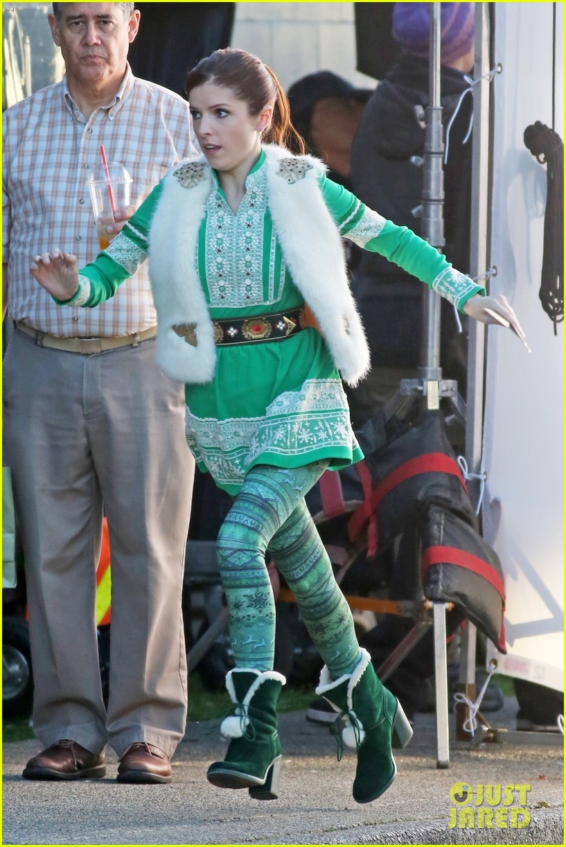 Anna Kendrick Rocks a Christmas Costume on Set of 'Nicole'!: Photo ...