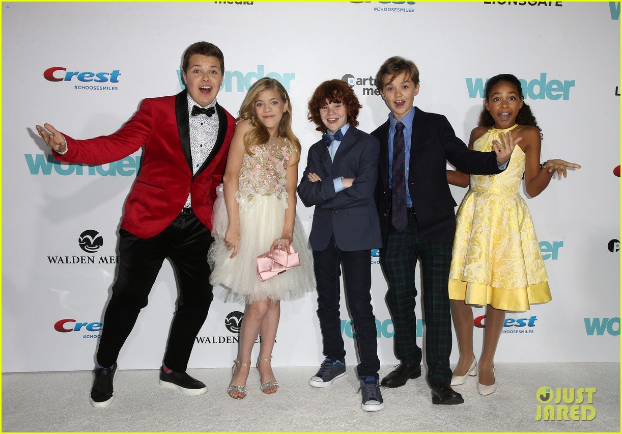 Owen Wilson & Jacob Tremblay Suit Up for 'Wonder' Premiere - Watch ...