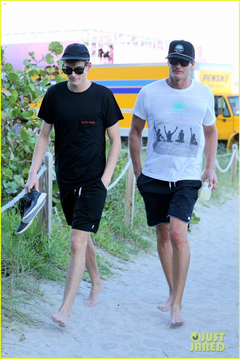 Presley Gerber & Dad Rande Go Shirtless in Miami!: Photo 3998089 ...