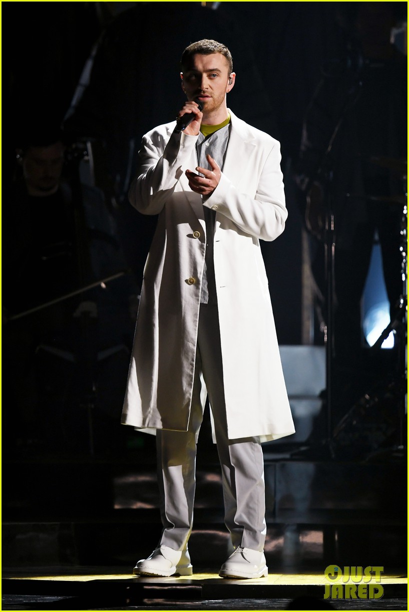 Sam Smith Sings 'Pray' Live at Grammys 2018 - Watch Now!: Photo 4022946 ...
