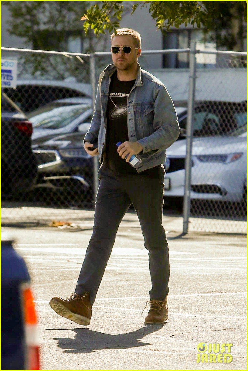 Ryan Gosling Looks Handsome While Heading to a Boxing Gym: Photo ...