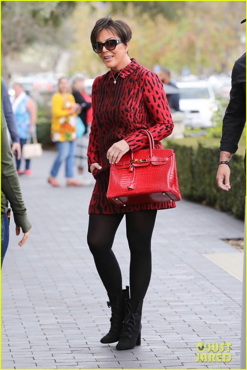 Kim Kardashian & Kris Jenner Stop by the Flower Shop on Valentine's Day ...