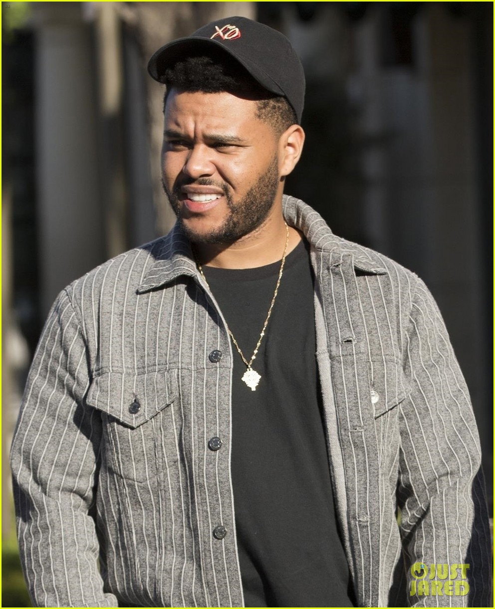 The Weeknd is All Smiles While Stepping Out in Calabasas: Photo 4030419 ...