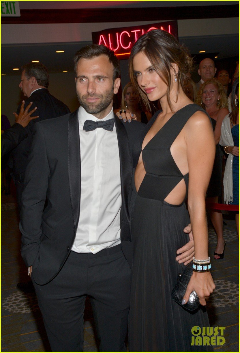 Alessandra Ambrosio & Fiance Jamie Mazur Split After 10 Years Together ...
