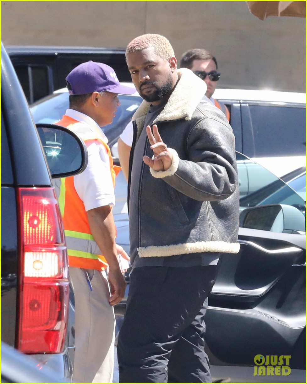 Kanye West Flashes Peace Sign After Attending March For Our Lives ...
