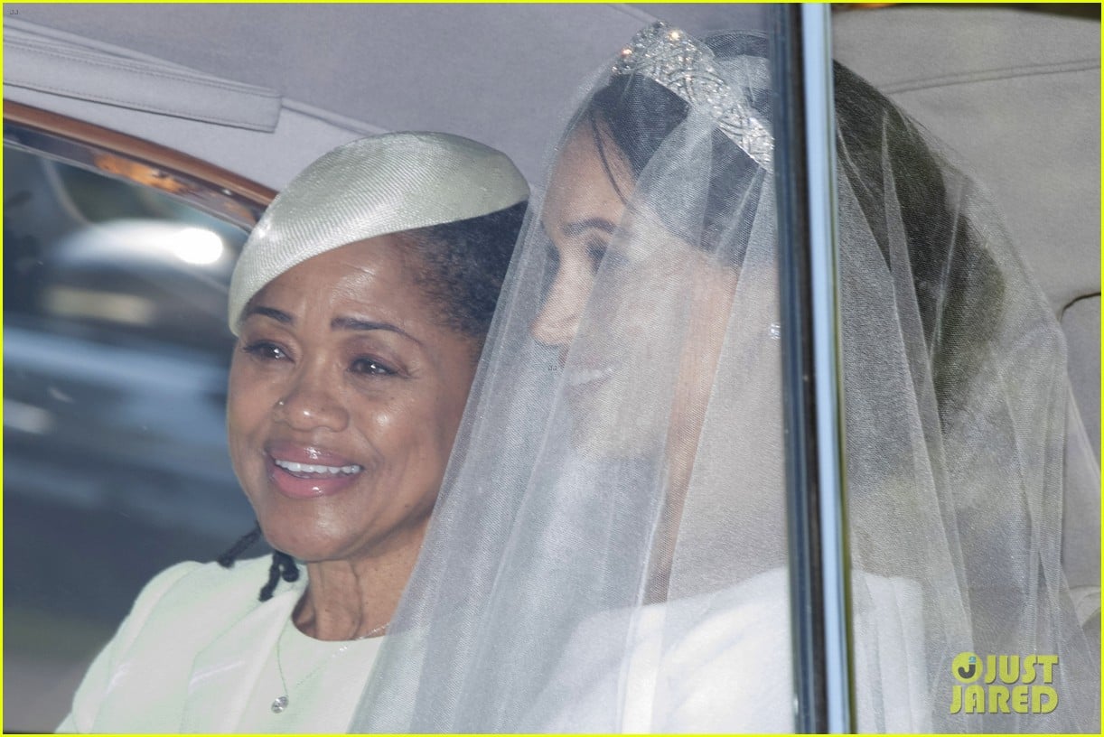 Meghan Markle's Mom Doria Drives with Her To Royal Wedding!: Photo ...