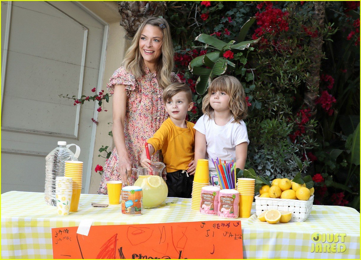 Jaime King's Kids Are So Adorable at Their Lemonade Stand!: Photo ...