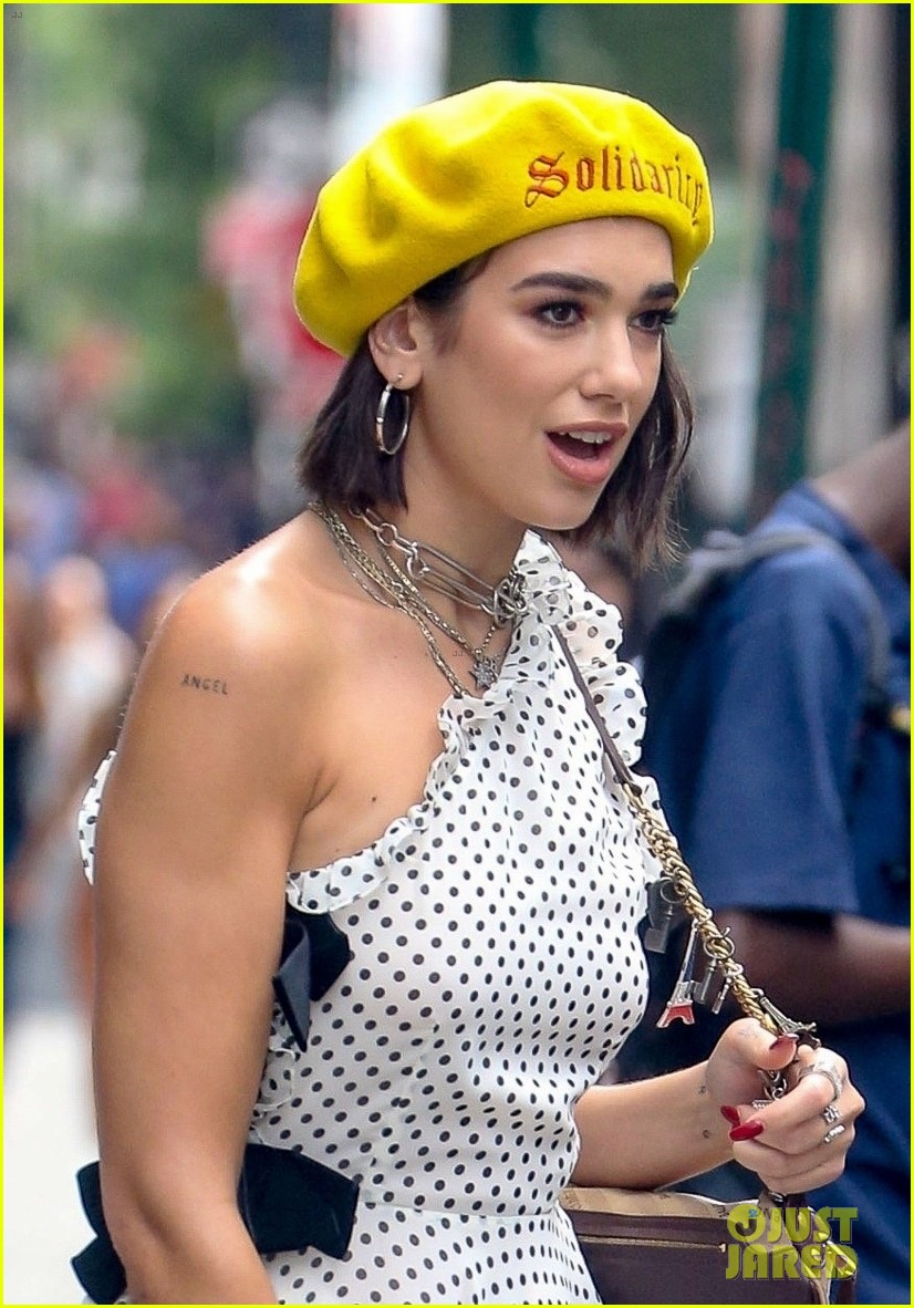 Dua Lipa Flashes Major Skin on Night Out in NYC!: Photo 4105128 | Dua ...