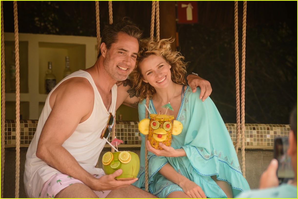Shantel Vansanten Longtime Boyfriend Victor Webster Flaunt Pda During