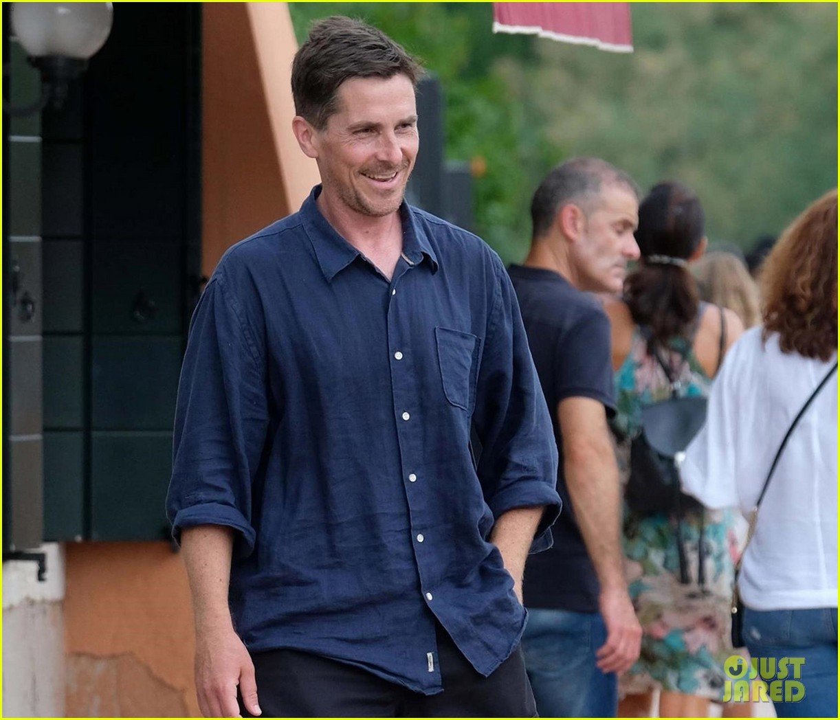 Christian Bale Shows Off Huge Weight Loss After Gaining Pounds to Play ...