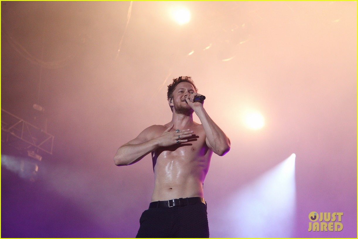 Imagine Dragons' Dan Reynolds Shows Off Incredible Body Transformation ...