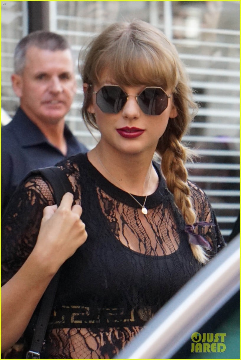 Taylor Swift Pairs Leopard-Print Miniskirt With Lace Top Ahead of First ...