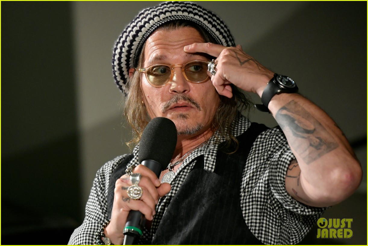 JOHNNY DEPP IS NOW OFFICIALLY ON THE CLOCK