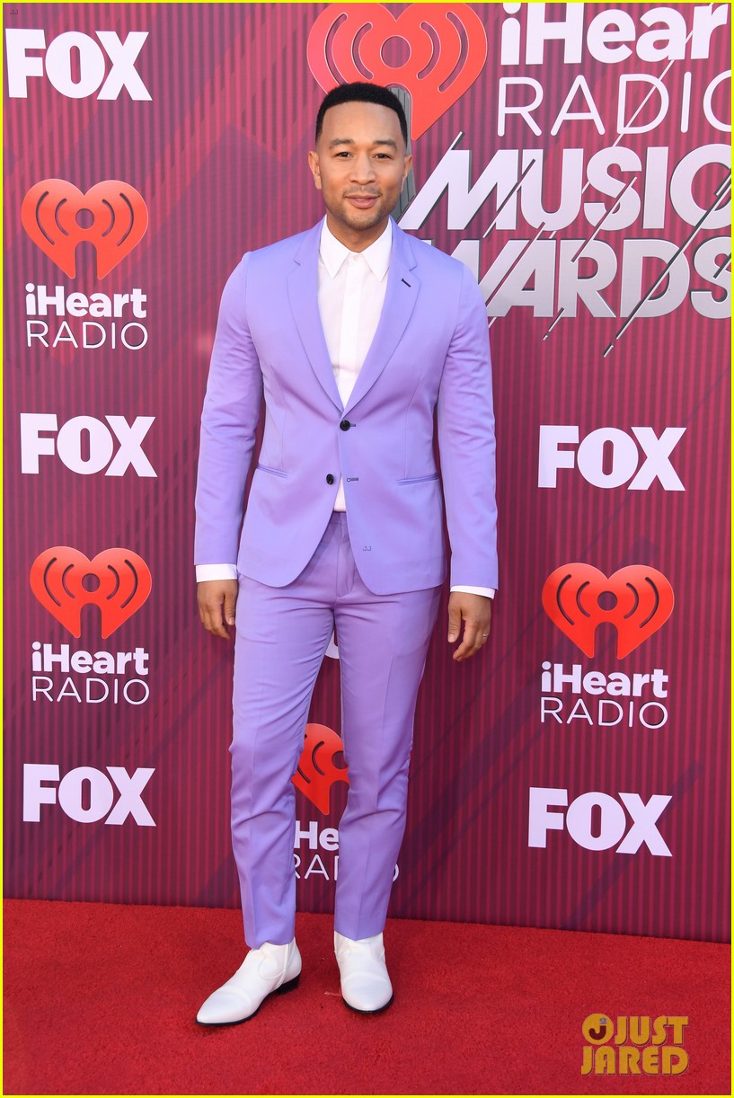 John Legend Rocks Purple Suit for iHeartRadio Music Awards 2019: Photo ...