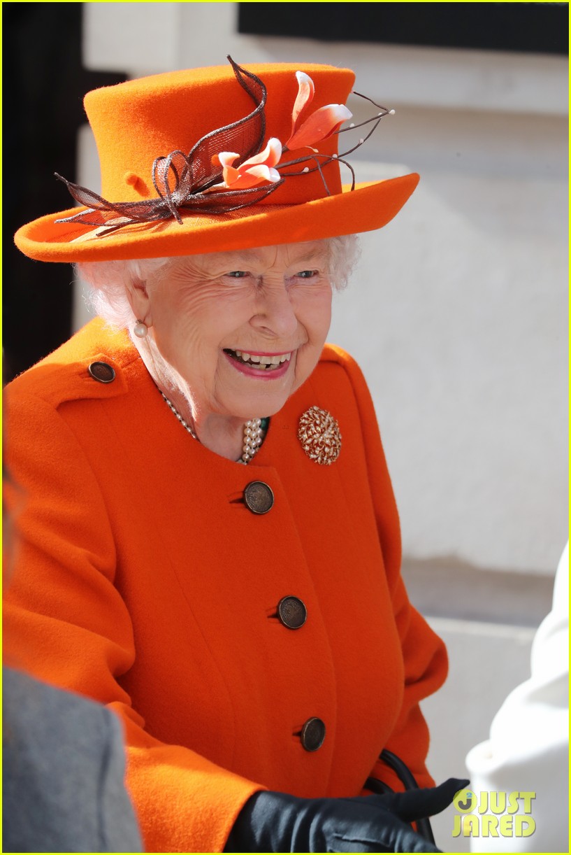Queen Elizabeth Ii Just Shared Her First Instagram Post