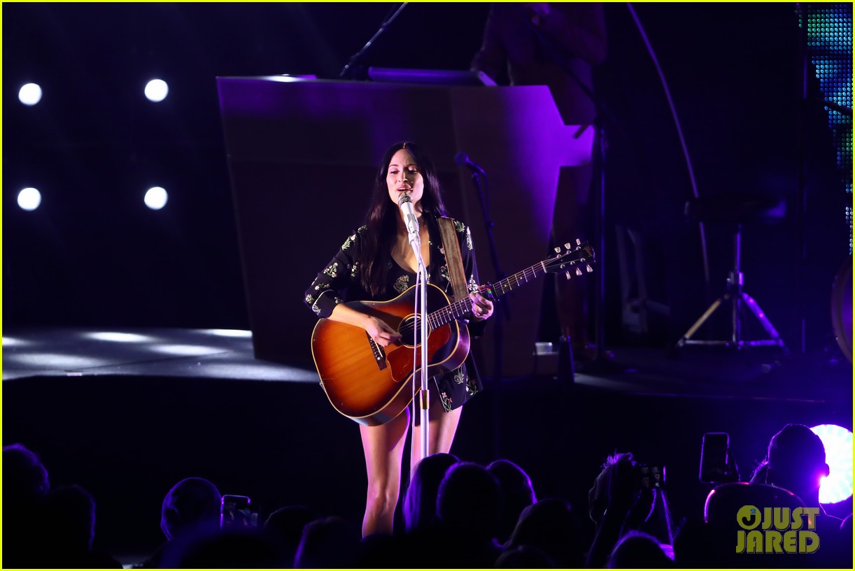 Kacey Musgraves Brings Her 'Oh, What a World' Tour to L.A.: Photo ...