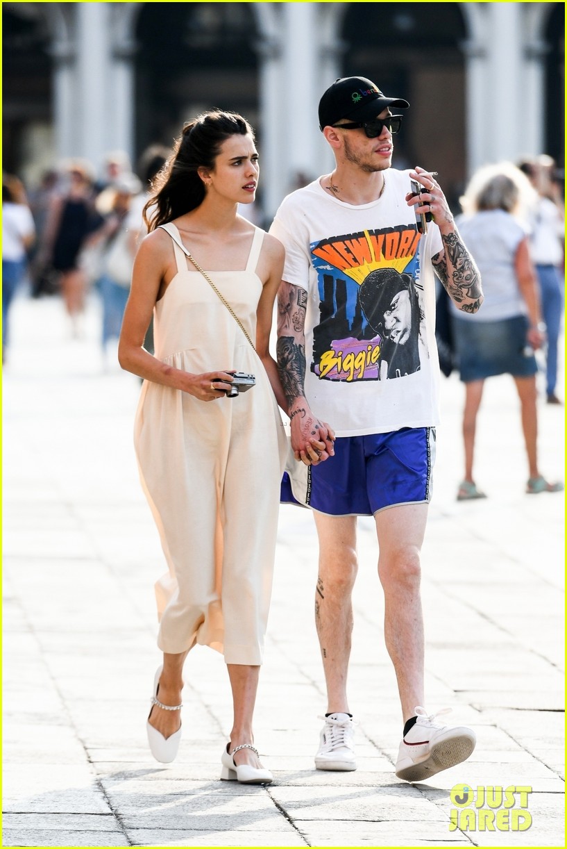 Pete Davidson & Margaret Qualley Hold Hands While Sightseeing in Venice ...