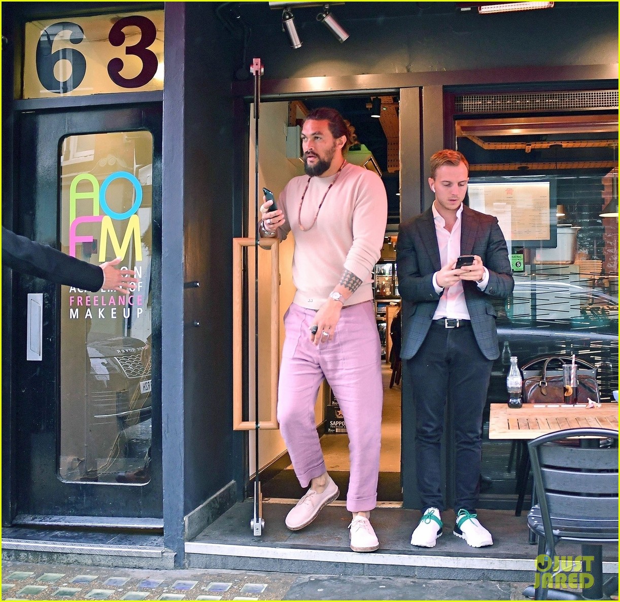 Jason Momoa Rocks Pink Outfit for Lunch in London: Photo 4376185 ...