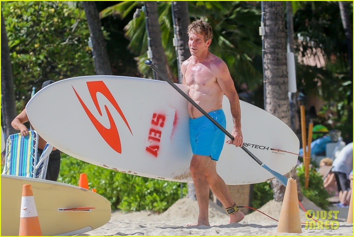 Dennis Quaid, 65, & New Fiancee Laura Savoie, 26, Show Off Ripped ...