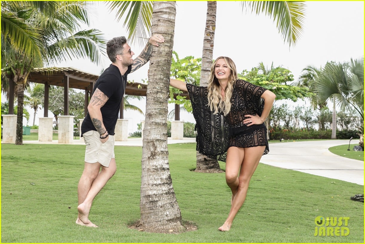 Country Music Stars Michael Ray & Carly Pearce Hit the Beach During ...