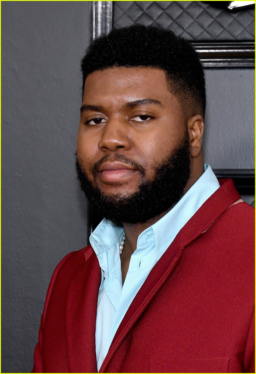 Khalid Rocks a Red Suit on the Red Carpet at the Grammys 2020: Photo ...