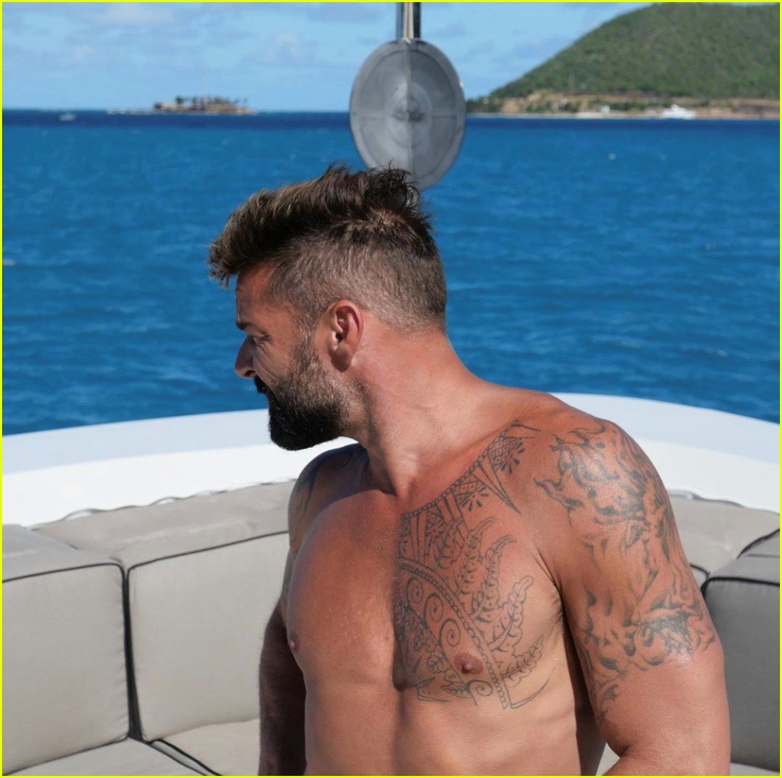 Ricky Martin Looks So Hot in These Shirtless Vacation Photos!: Photo ...
