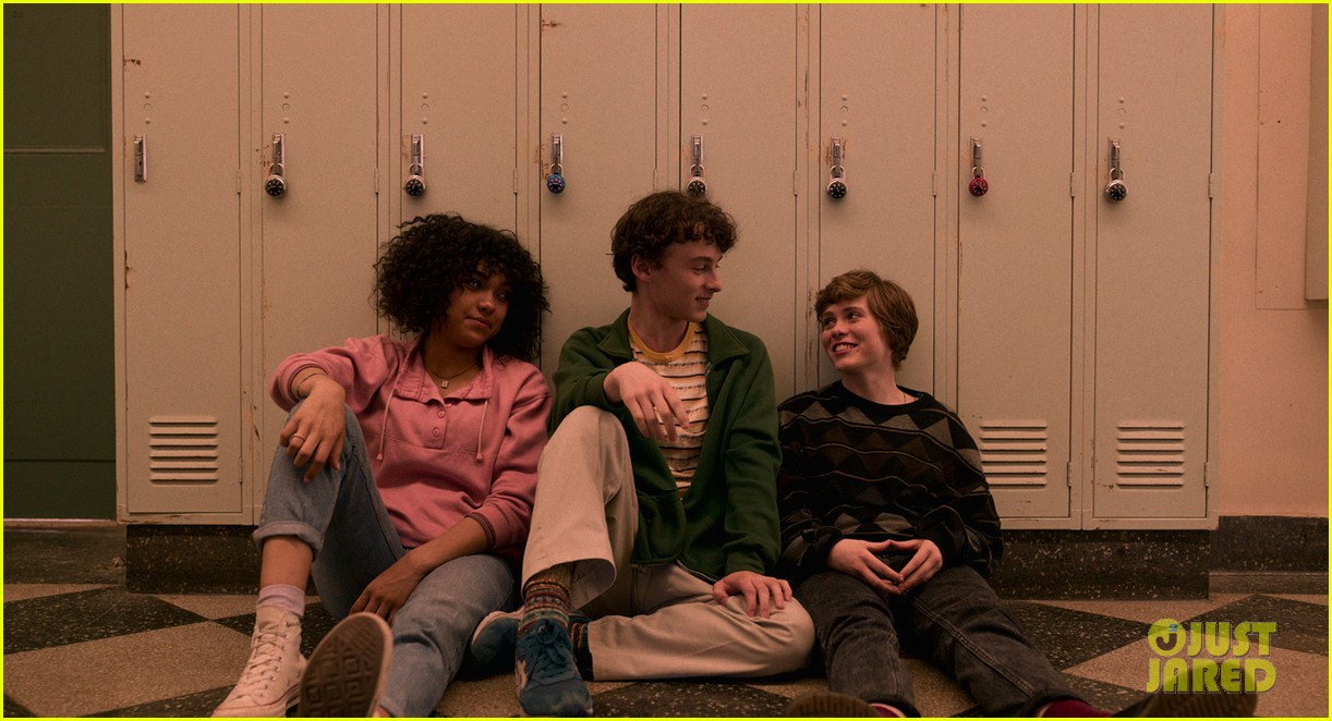 Sophia Lillis Wyatt Oleff Reunite For I Am Not Okay With This
