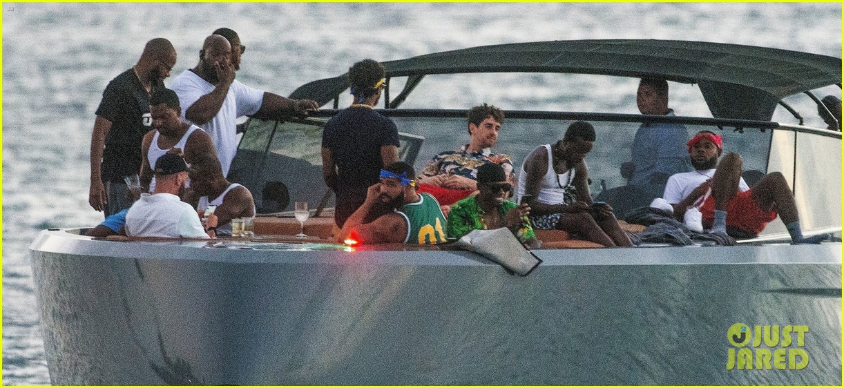 Drake Heads Out on a Boat Ride With Friends in Barbados: Photo 4471178 ...