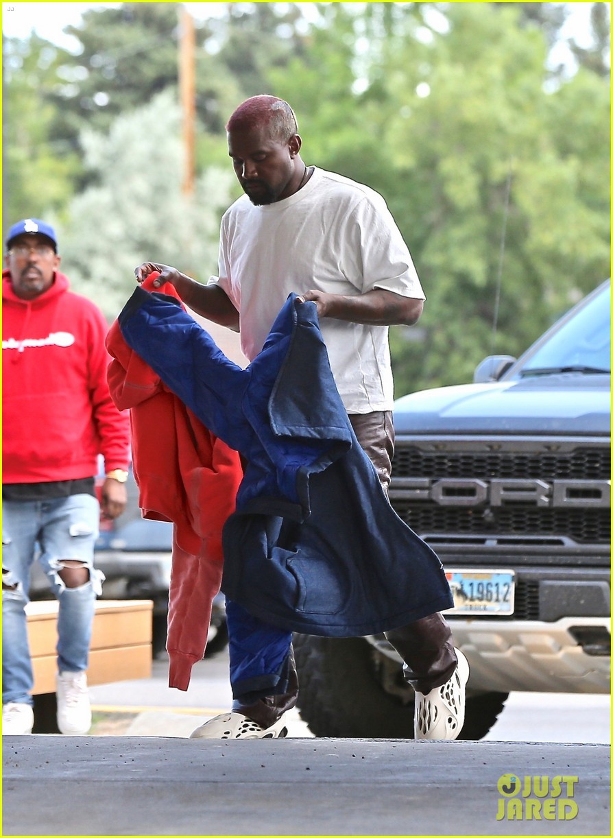 Kanye West Makes Quick Trip to Hospital in Wyoming: Photo 4471918 ...