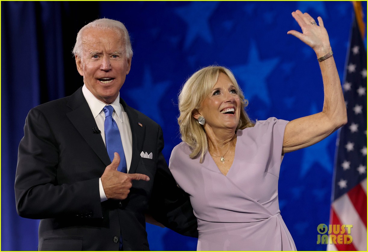 Joe Biden & Kamala Harris Wear Masks to Watch DNC Fireworks Show ...