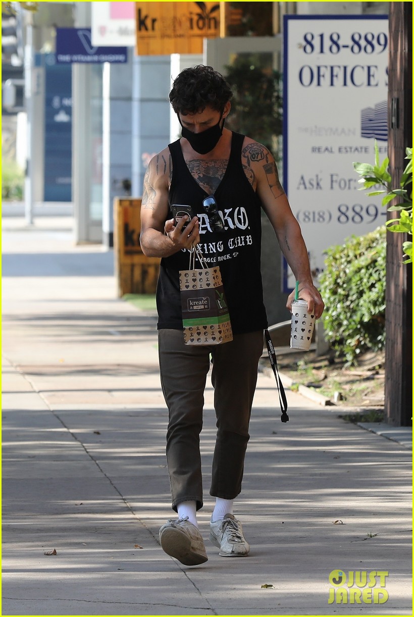 Shia LaBeouf Is Looking So Muscular in His Tank Top: Photo 4477675 ...