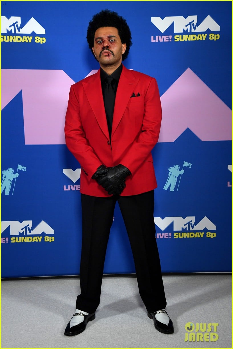 The Weeknd Opens MTV VMAs 2020 with 'Blinding Lights' Performance ...
