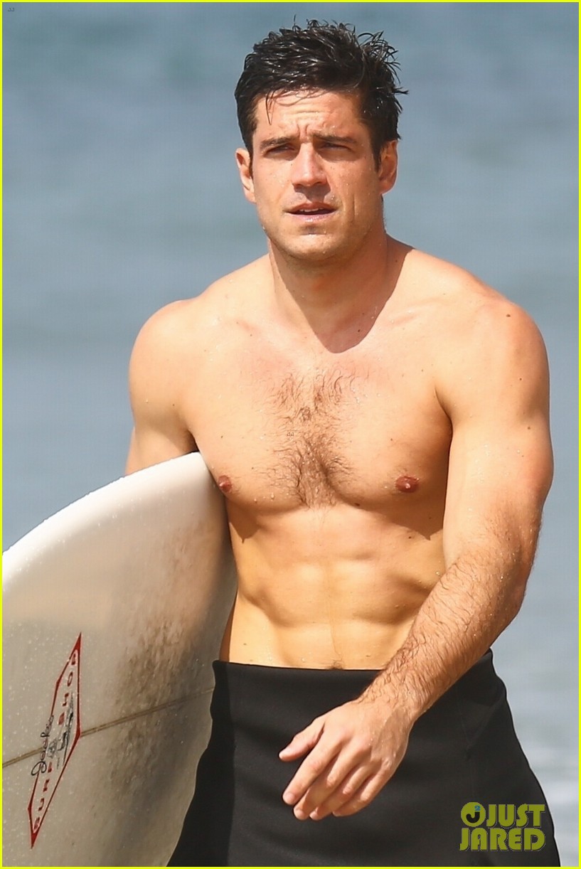 'High Seas' Actor Marco Pigossi Bares His Ripped Body While Surfing in ...