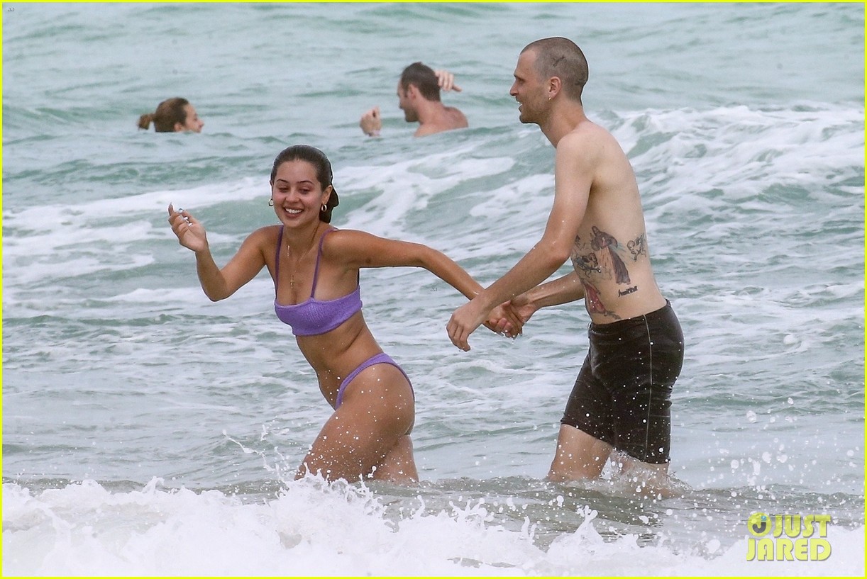 Alexa Demie Rocks Cute Purple Bikini At The Beach With Boyfriend Jmsn