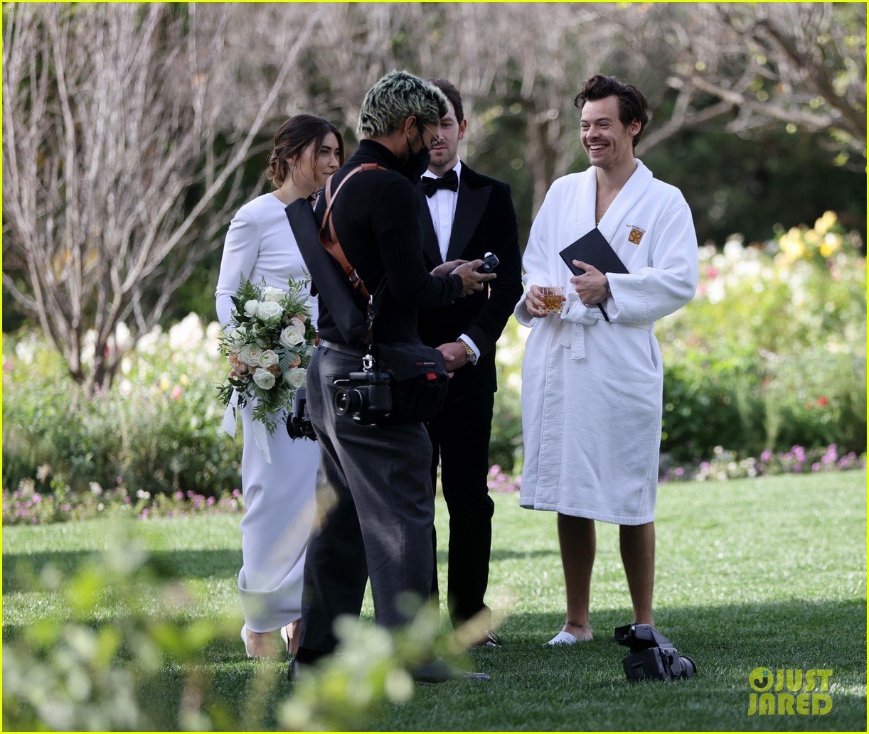 Harry Styles Wore a Bathrobe & Slippers for His Manager's Wedding ...