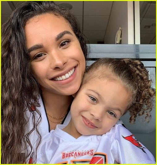 Mike Evans' Wife & Kids - See Cute Family Photos!: Photo 4522030 | 2021 ...