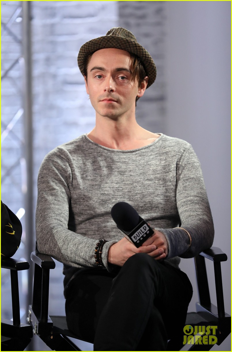 David Dawson Reportedly Cast as Harry Styles' Lover in 'My Policeman ...
