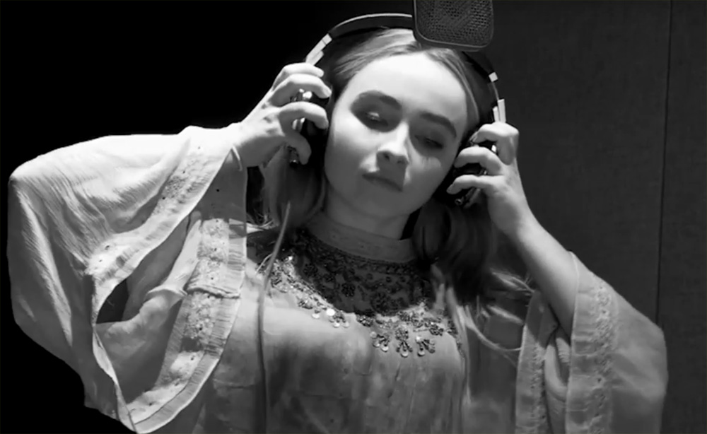 Sabrina Carpenter Sings Amazing Cover of Adele’s ‘Hello’ | Adele, Music ...
