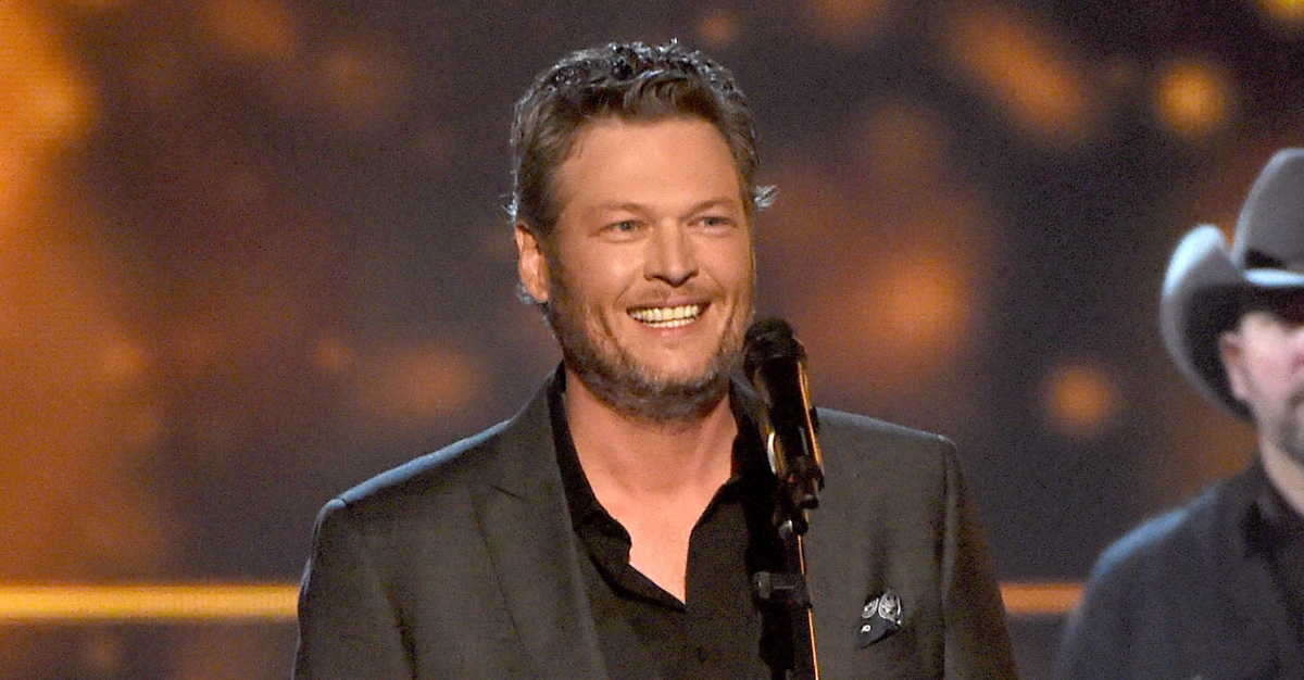 Blake Shelton’s ACM Awards 2016 Performance Video – Watch Now! | 2016 ...